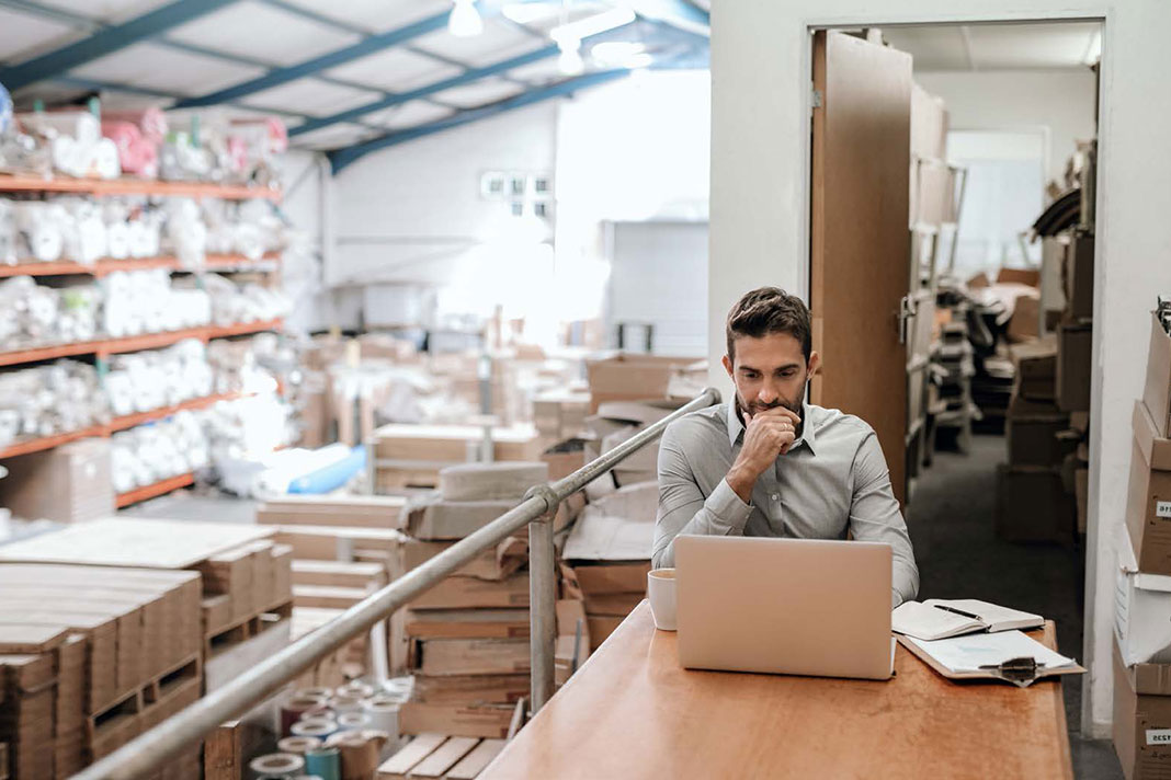 The Manufacturer's Guide to Modernizing Commercial Operations ...